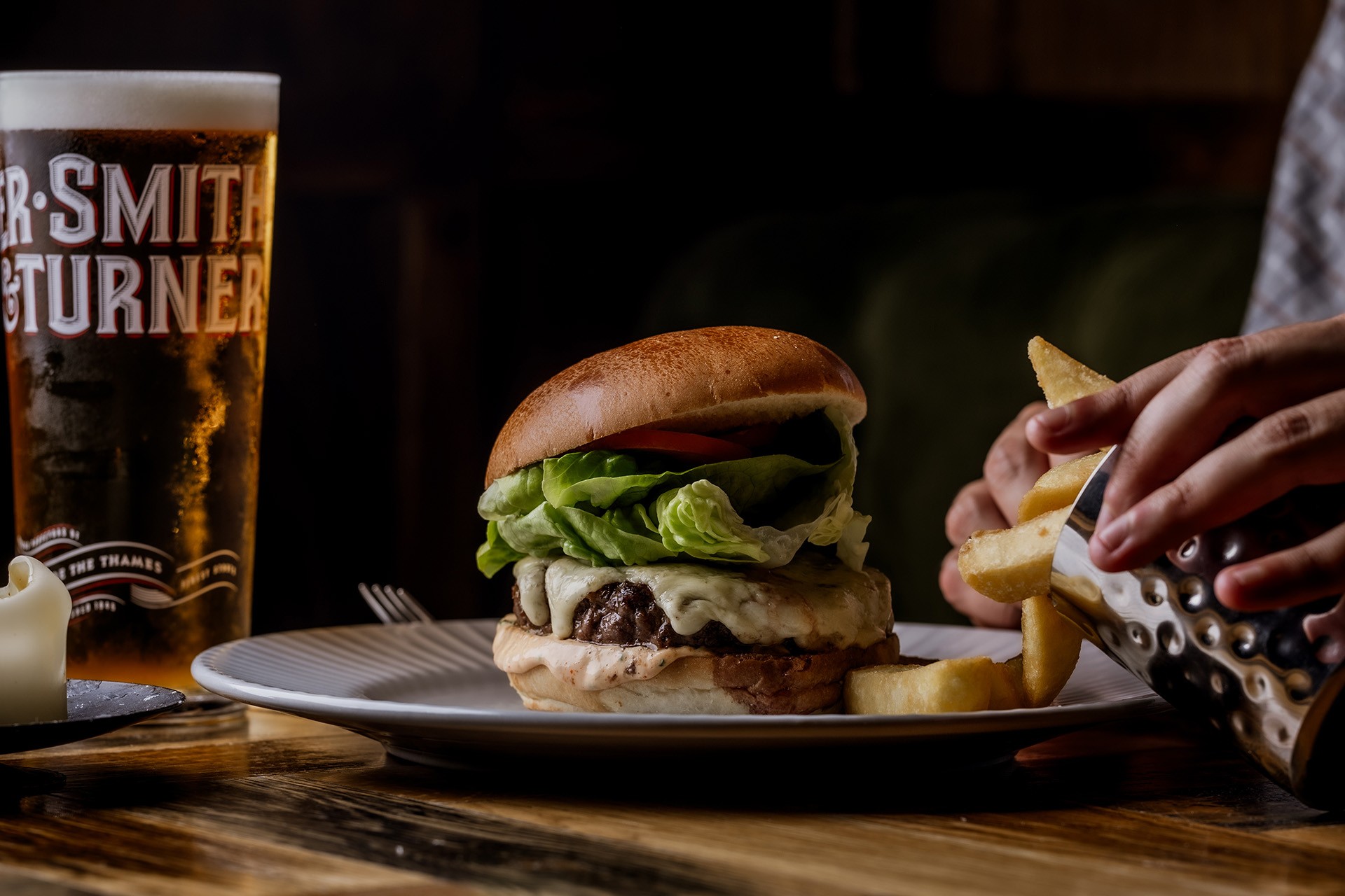 The Telegraph - Fuller's Pub and Restaurant in Moorgate