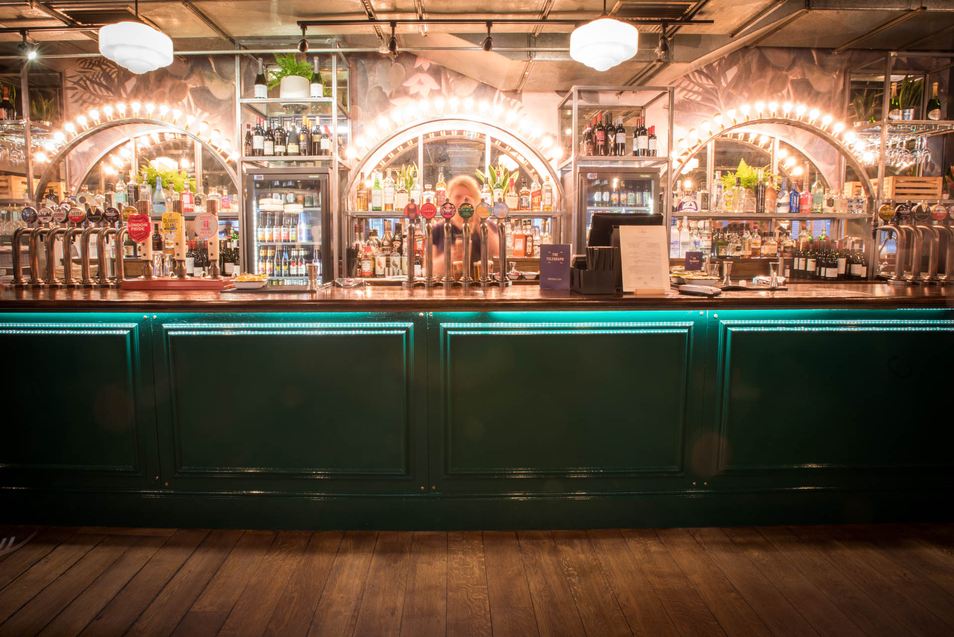 Drink at The Telegraph Pub & Restaurant, Moorgate